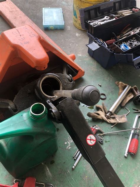 핸드파레트수리자키수리손작기손자키핸드팔렛트빠레트카쟈키유압자키팔렛트핸드파렛트트럭스테커수동리프트포크리프트손리프트리프트카작기자키유압쟈키 출장수리