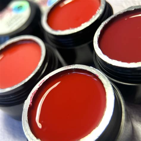 Classic Red Rubber Base Lacshary