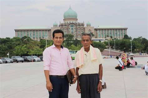 ទម្រាំសម្រេចបានការសាងសង់ភូមិគ្រឹះតម្លៃរាប់ម៉ឺននៅទីជនបទទុកជាកាដូចំពោះមនុស្សជាទីស្រឡាញ់ ឧកញ៉ា យ៉ន