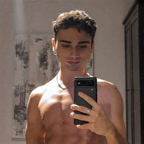 michele renzullo michele renzullo threads say more