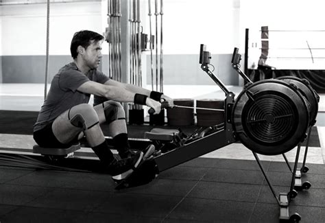 5 Rowing Machine Workouts For Beginners Plus Tips For Rowing Like A