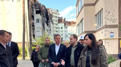 Госсекретарь США посетил разрушенный россиянами Ирпень Европейская правда