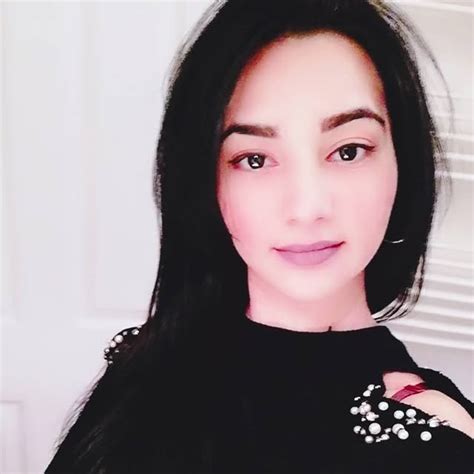 Nadia Nadyanadyaaz On Threads