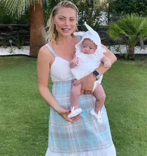 Seray Severden Kızı Sofia Ile Paylaşım Magazin Haberleri Milliyet