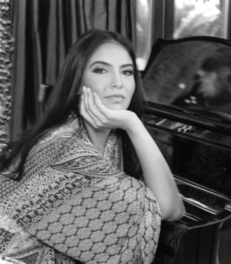 بالصور من هي الكويتية نور الفلاح عشيقة آل باتشينو ووالدة ابنه المنتظر؟