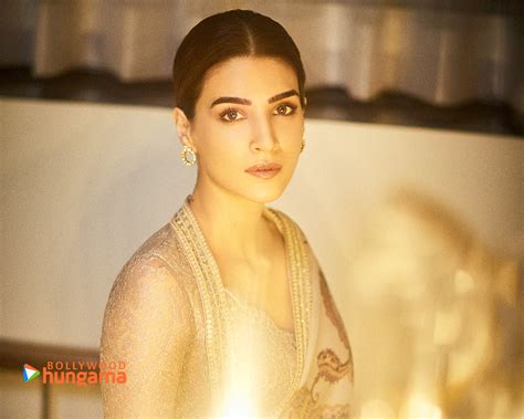 Kriti Sanon Wallpapers Kriti Sanon 6 62 Bollywood Hungama