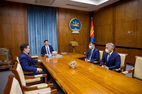 Ерөнхийлөгч У Хүрэлсүх анхны зарлигаараа ЕТГ ын даргаар Я Содбаатарыг