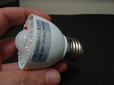 Lâmpada LED com sensor de presença Tudo vem da China