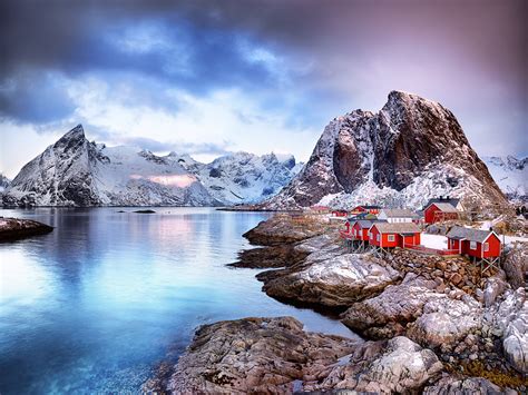 배경 화면 로포텐 제도 노르웨이 산 마을 겨울 눈 바다 1920x1440 그림 이미지