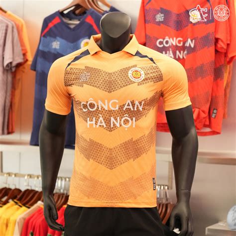 Áo Cổ Động Viên Cahn Màu Tím Cổ Bẻ