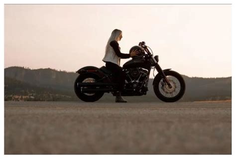 عکس پروفایل دختر موتور سوار