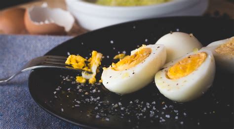 10 Egg Cellent Ways To Eat Hard Boiled Eggs Muscle And Fitness