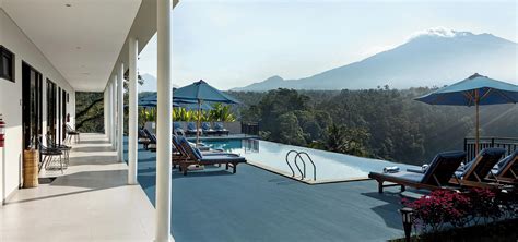 Gallery Tapa Agung View Besakih