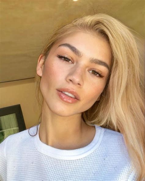 Zendaya Edit ☆ Selena Gomez Blonde Hair Medium Length Hair Cuts