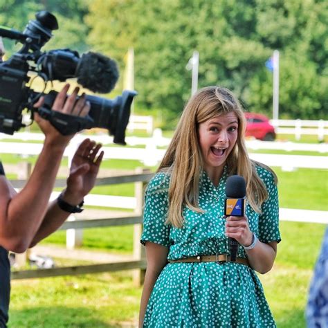 Megan Elphick Vlogger Self Employed Linkedin