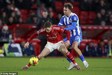 How Sean Dyche Turned The Nottingham Forest Dressing Room Against Him