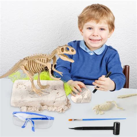 Dinosaur Fossil Digging Kit Tohittheroad