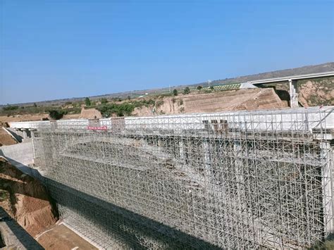 陕西省泾河工程局 陕西省泾河工程局石堡川北彭西沟渡槽主跨合龙顺利完成