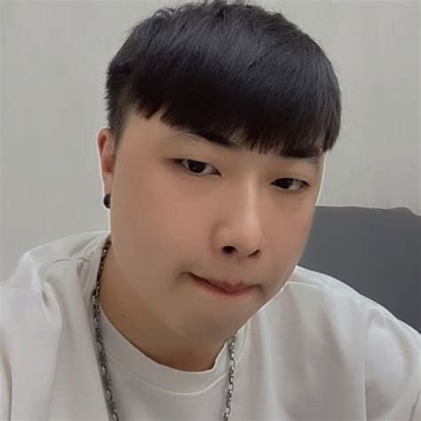 V1c Yl 185 • Threads Say More