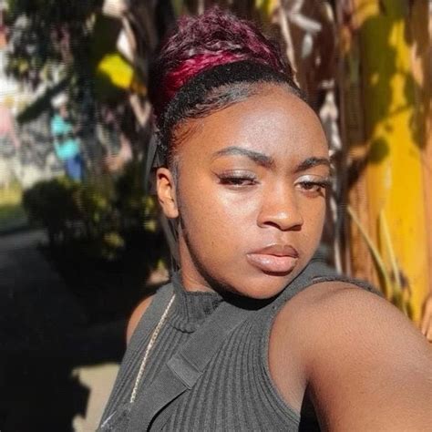 𝑃𝑟𝑒𝑡𝑖𝑛ℎ𝑎 𝑁𝑎🌪️ Simoes Nary • Threads Say More