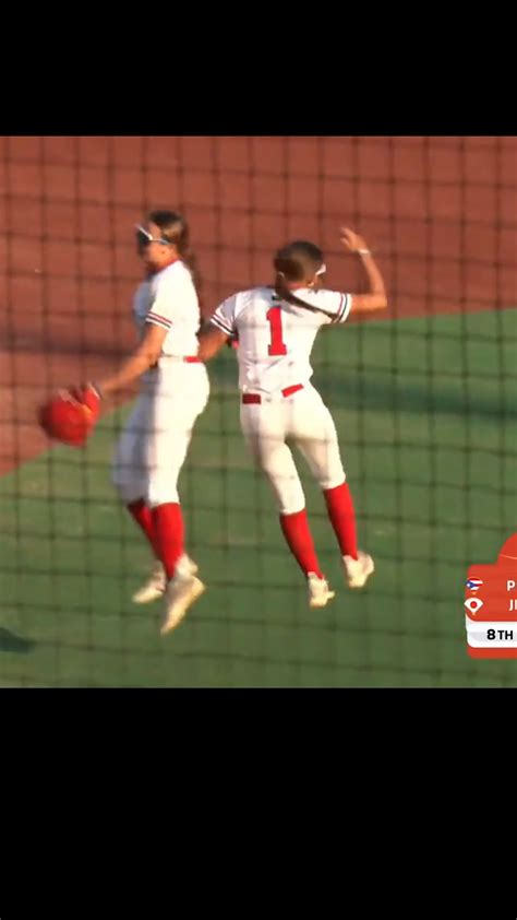 미친 반응속도 보여주는 열네살 여자 소프트볼 월드컵 푸에르토리코 선수 세계야구소프트볼연맹 Wbsc U15여자소프트볼월드컵 소프트볼 월드컵 호수비 야구