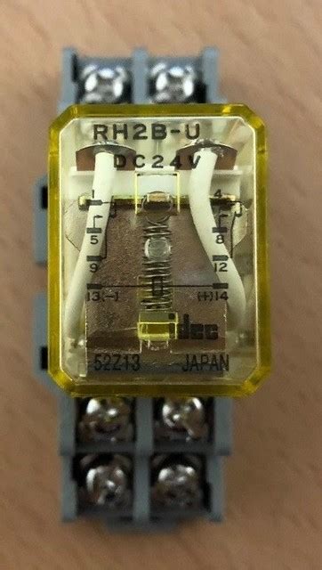 24v Ac Relay Idec Rh2b U 24v Relay And Idec Sh2b 05 Base 24vdc Rh2b U