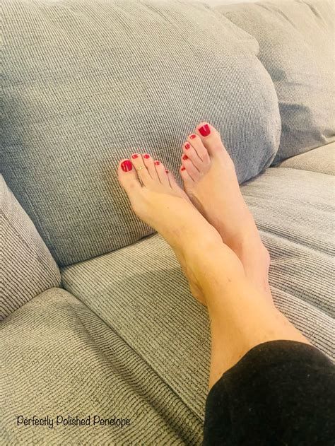 New Pedi Who Dis 😏🦶🏼💅 Dive Into These Divine Toes [oc] R Feet Queens