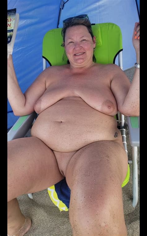 Bbw Having Fun At The Nude Beach Pics Xhamster