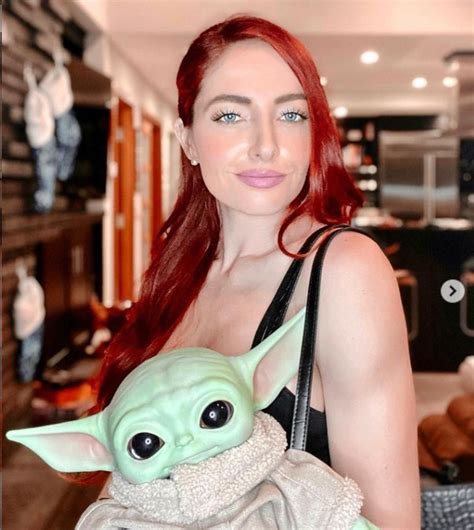 Photo Trevor Bauers Girlfriend Is A Huge Star Wars Fan