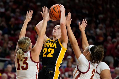 Caitlin Clark Shatters Ncaa Basketball Scoring Record