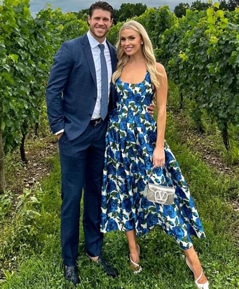 Sydney Esiason Says Farewell To ‘emotional Wag Life After Husband Matt