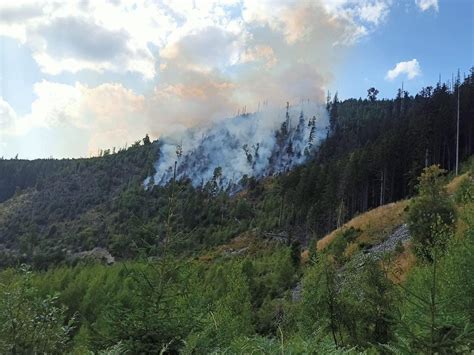 Другий день рятувальники гасять пожежу на Франківщині Інформатор Івано Франківськ