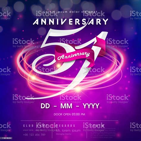 보라색 추상 미래 공간 배경에 51 주년 기념 로고 템플릿 하이테크 네트워크 디지털 기술 개념 설계 요소로 숫자를 축하하는 51 번째 현대 기술 디자인 광고에 대한 스톡