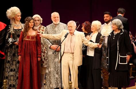 Рожденият ден на Мавро е малката Нова година