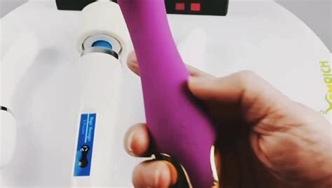 Amazon Bestselling Handheld Wireless Waterproof Vibrator Electric Cordless Handheld Wand Massage