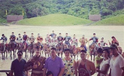 М Энхболд гэр бүлийнхэнтэйгээ Чежү д явна