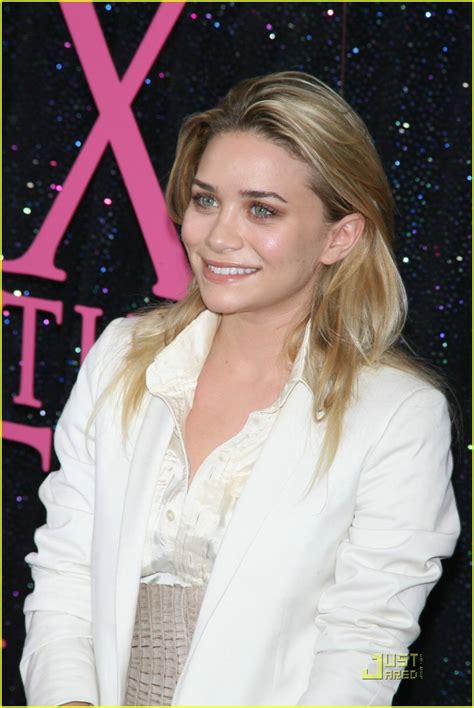 Ashley Olsen Brings Sex To The City Photo Ashley Olsen Olsen Twins Pictures Just Jared