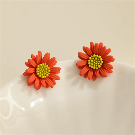适合夏天的耳环小雏菊红色花朵耳钉可爱甜美925银针耳饰女夏季虎窝淘