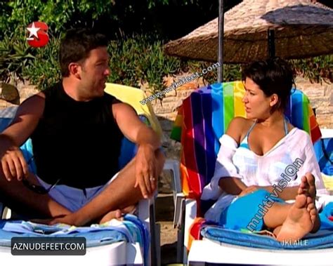 Iclal Aydin Feet Aznudefeet