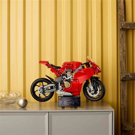 Lego Ducati Panigale V4 S 42202 Neues Technic Motorrad