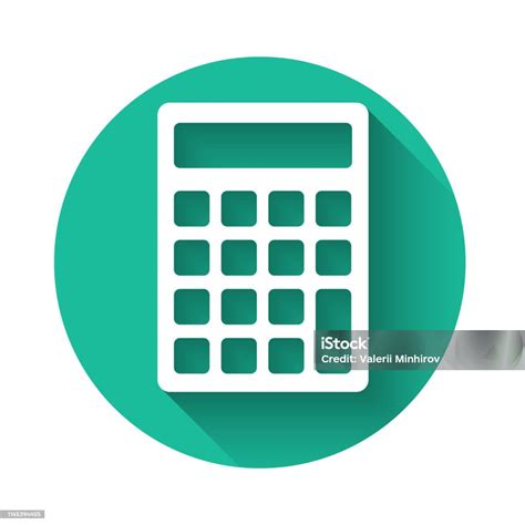 긴 그림자와 고립 된 흰색 계산기 아이콘 회계 기호입니다 비즈니스 계산 수학 교육과 금융 녹색 원 버튼을 클릭 합니다 벡터