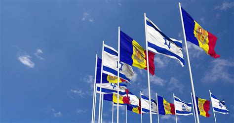Andorra E Israel Bandeiras Acenando Juntos Dentro A Céu Desatado Ciclo