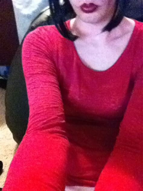 Katie Kross Sucks Dildo Photo Ashemaletube Com