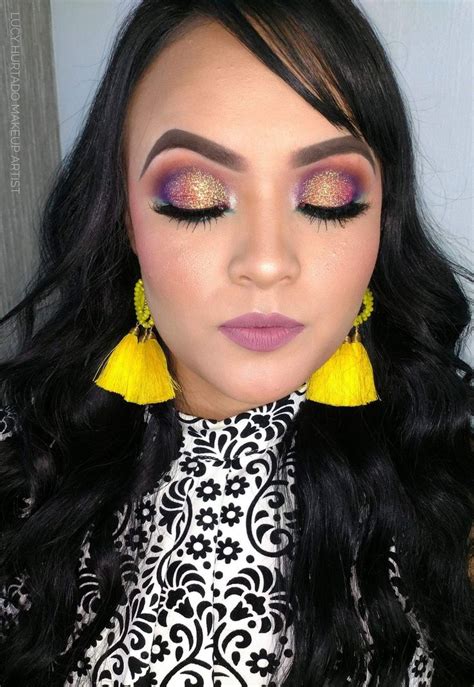 Pin En Maquillaje Maquillaje Hermoso De Ojos Sombras De Ojos Estilos De Pelo