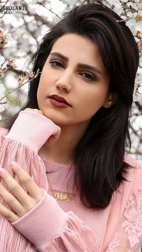 یک ﺭﻭﺯ ﺍﺯ ﺧﻮﺍﺏ ﺑﯿﺪﺍﺭ ﻣﯽ ﺷﻮﯼ عکس ویسگون