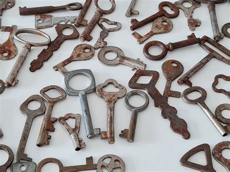 Vintage Rusty Keys Big And Small Keys Cabinet Keys Old Etsy