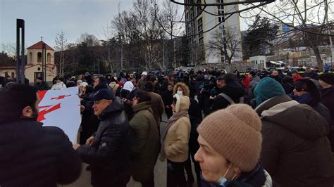 იუსტიციის სამინისტროსთან მიხეილ სააკაშვილის მხარდასაჭერი აქცია იმართება Netgazeti • ერთიანი