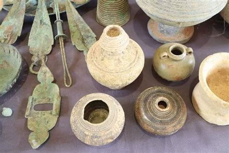 សារមន្ទីរព្រះនរោត្តមសីហនុ អង្គរ ទទួលវត្ថុបុរាណចំនួន៧៧ ពីប្រជាពលរដ្ឋរស់នៅក្នុងខេត្តសៀមរាប