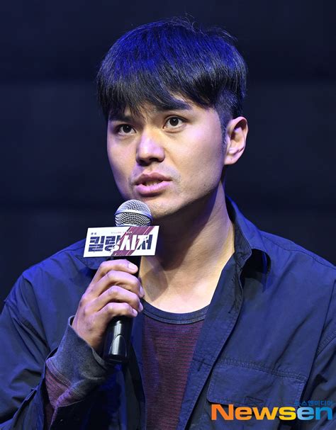 답변하는 ‘킬링시저 김정 연출 포토엔hd