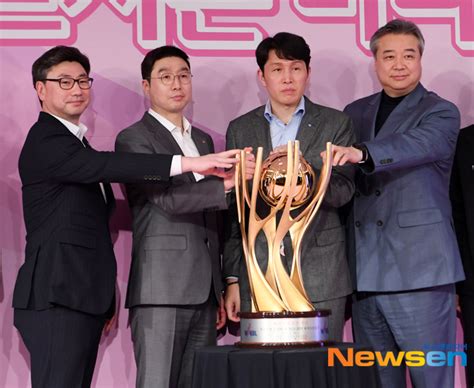 여자농구 미디어데이 우승 트로피 가지고 싶어 포토엔hd 뉴스인코리아